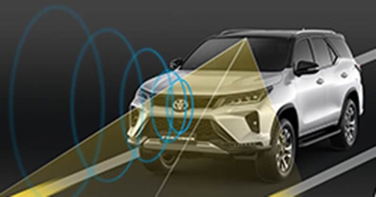 Toyota Fortuner Legender (MY2023) เพิ่ม Apple CarPlay ไร้สาย / TPMS ...